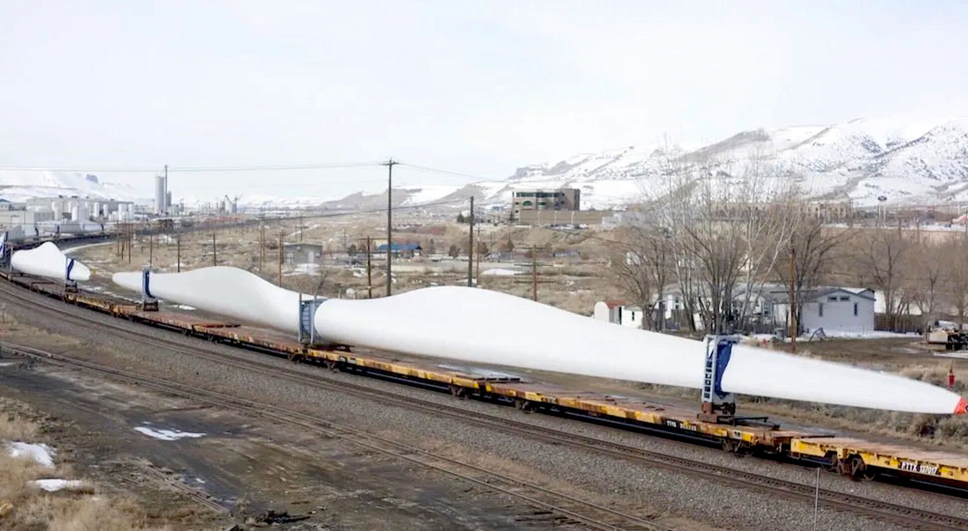 Where to dispose of piles of old wind turbine blades? Coal mines ...