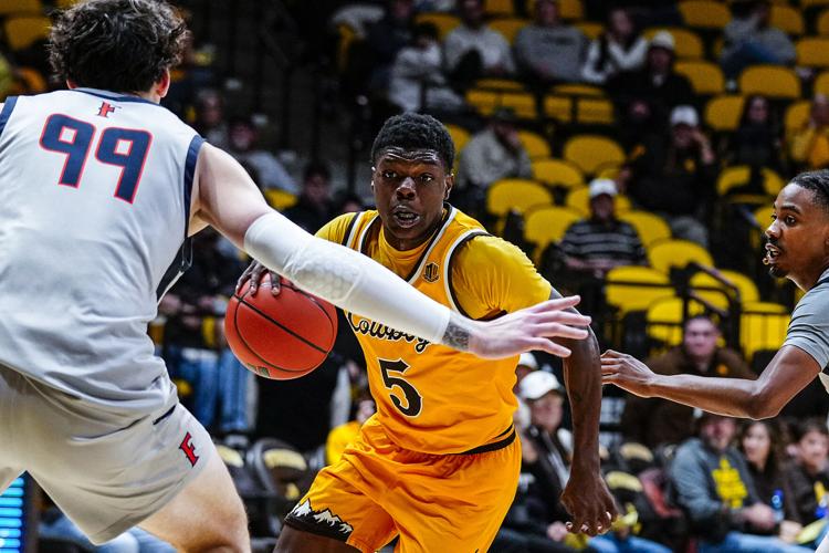 Cowboys hoops survives Cal State Fullerton at home | University of ...