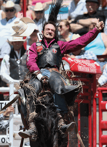 Dads happy to pull prizes for newborns at Friday's Cinch Rodeo Shootout ...
