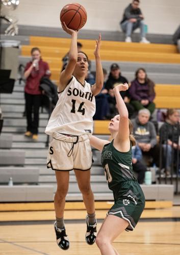 Slow middle periods sink South in loss to Green River | Cheyenne South ...