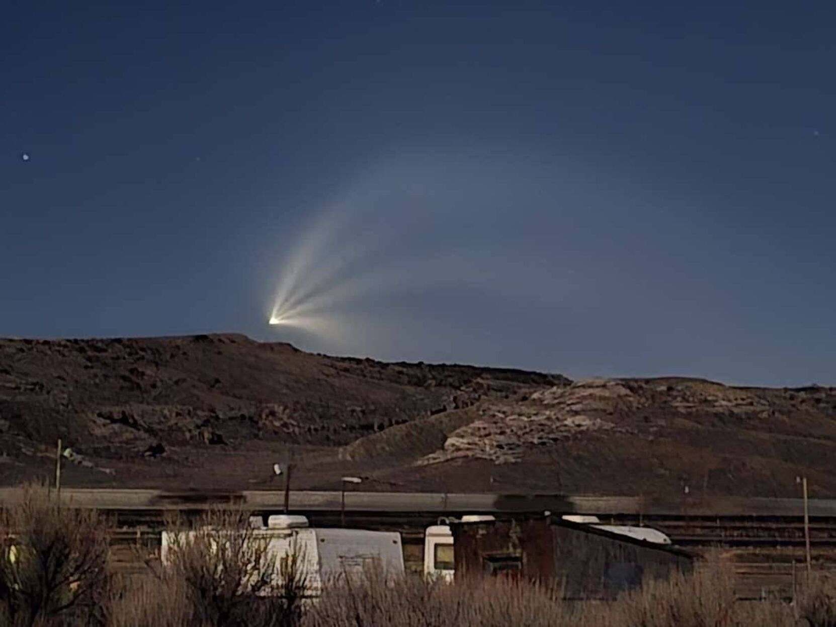 SpaceX launch exhaust plume seen throughout western U.S. skies | Rocket ...