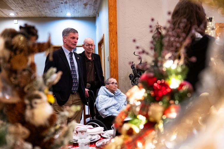 Former Wyoming governor and first lady volunteer home for annual ...