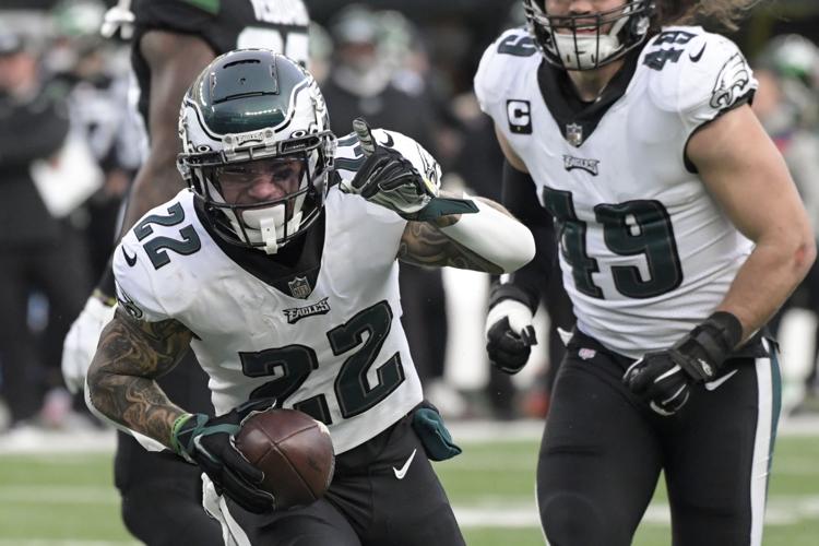 Pokes in the Pros: Epps snares interception in Eagles' win | University ...