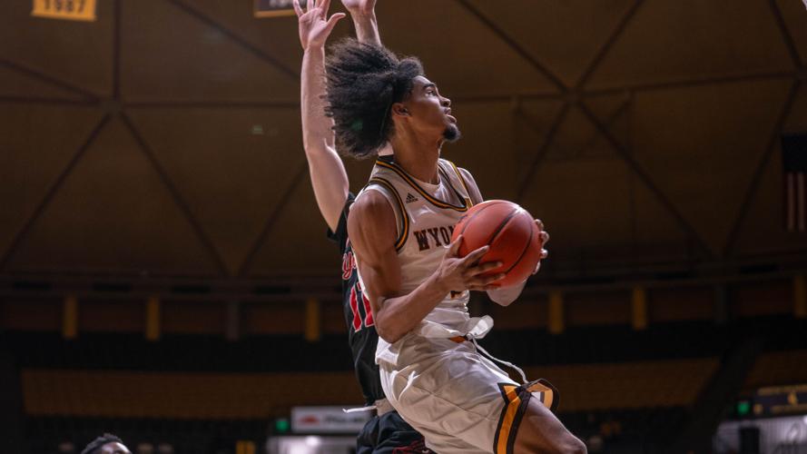 Cowboys blow out Coyotes, stay perfect at home | University of Wyoming ...