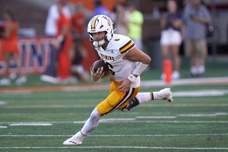 Peasley feeling comfortable with UW’s offense going into final season ...