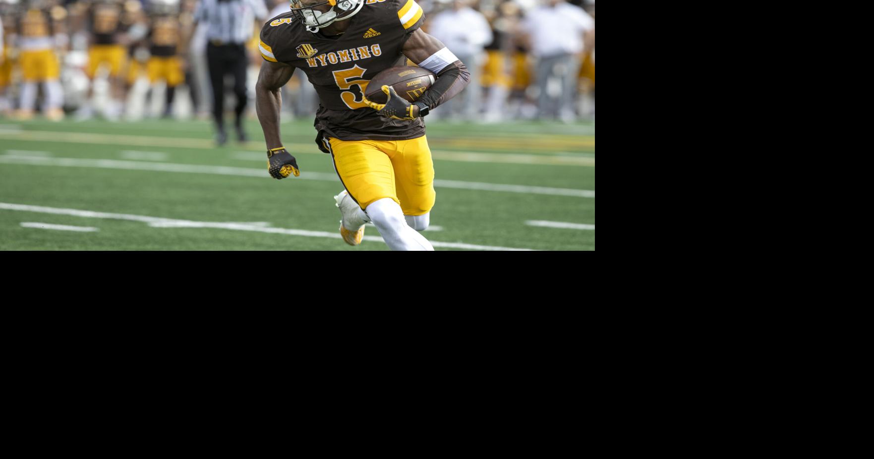 Cowboys enjoy emotional senior send-off in win over Hawaii | University ...