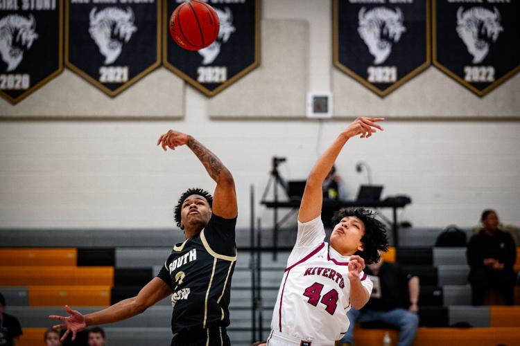 South boys go cold in loss to Riverton | Cheyenne South | wyomingnews.com