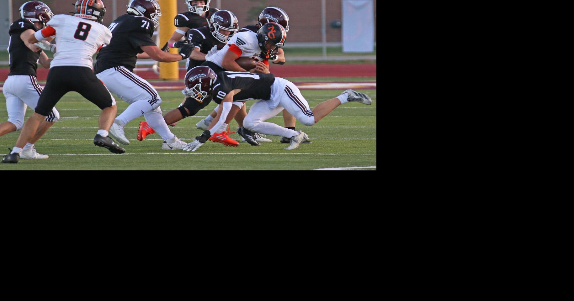 Natrona County tops Laramie football in Plainsmen's homecoming game ...