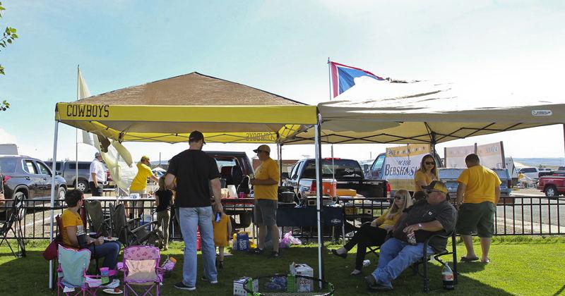 For love of the game: A look at UW tailgating in Laramie ...