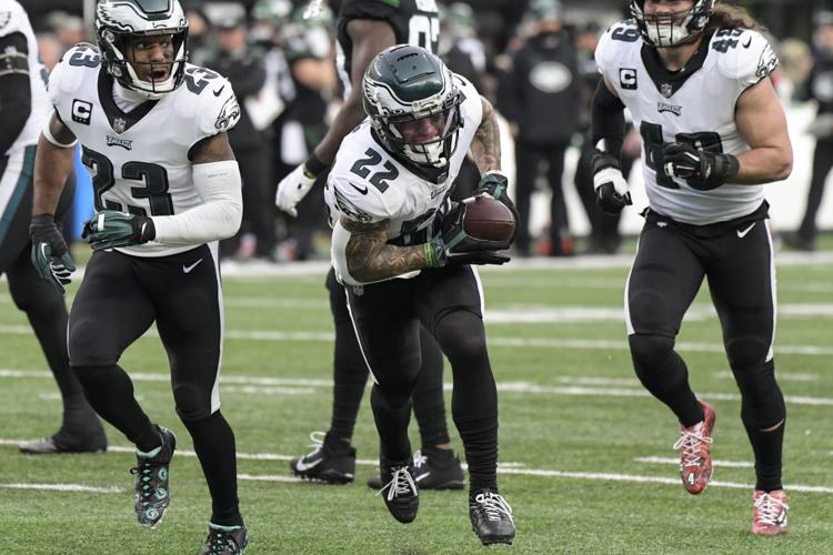 Pokes in the Pros: Epps snares interception in Eagles' win | University ...