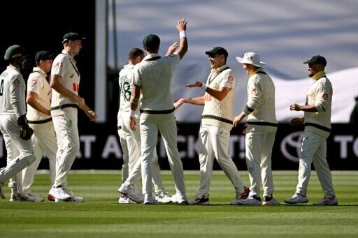 Australia lead England by 46 after 20 wickets fall on crazy day at MCG ...
