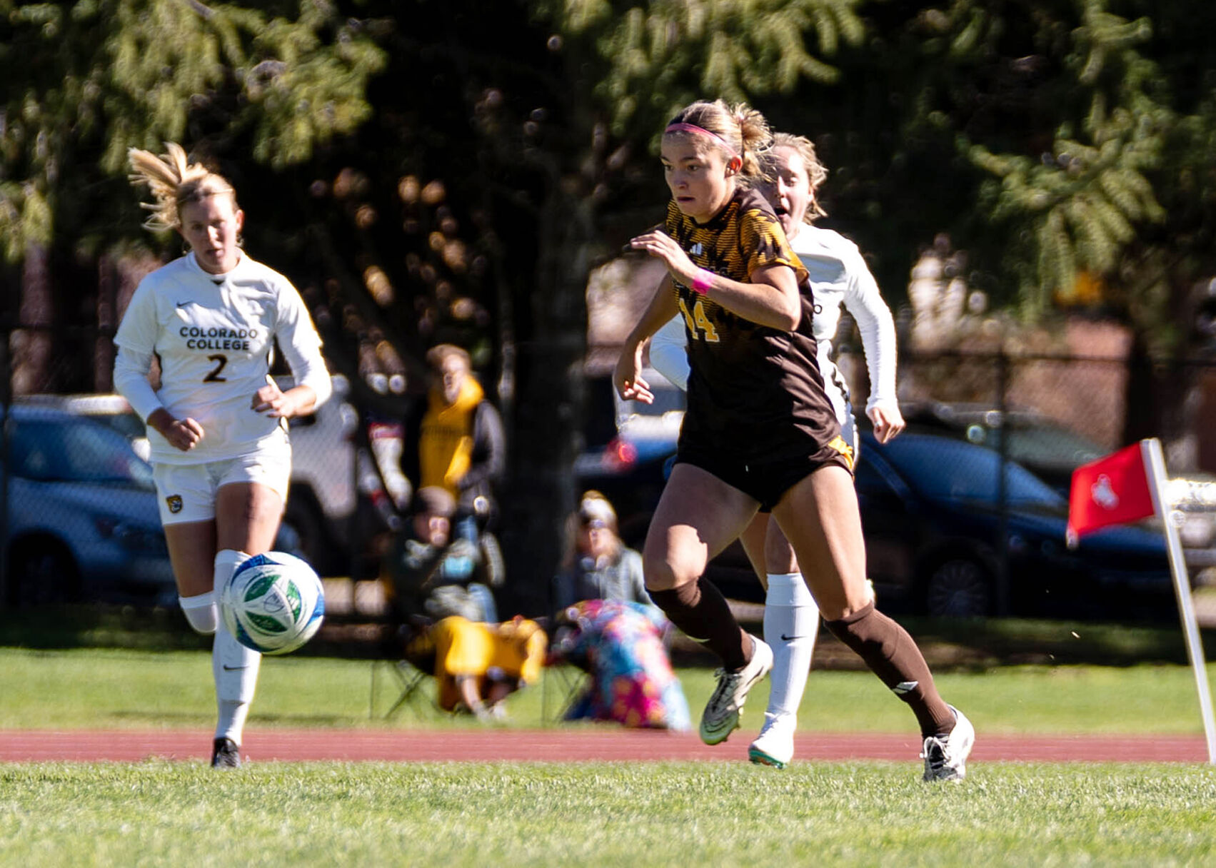 Glover’s goal helps Cowgirls top Colorado College | University of ...