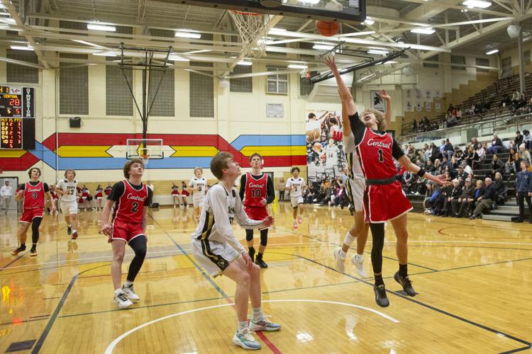 Cheyenne Central v Cheyenne South boys basketball | Gallery ...