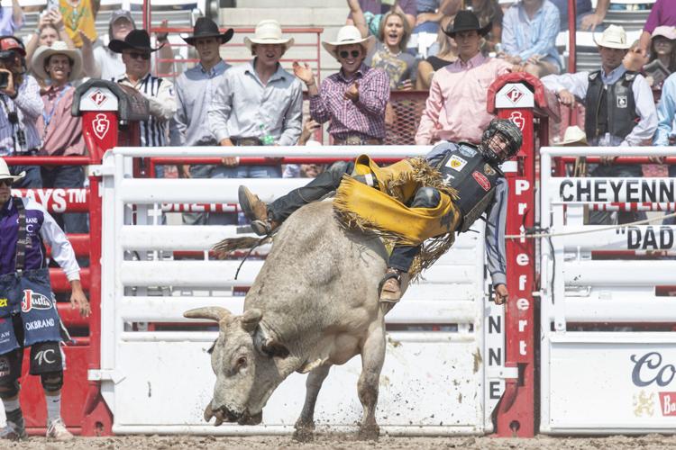 Bareback riders steal the show at CFD rodeo | | wyomingnews.com