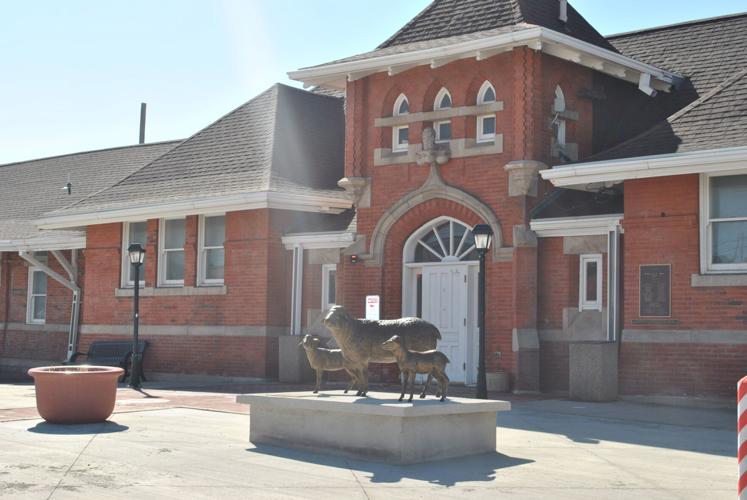 A stroll through history: Rawlins' downtown art tour offers a look into ...