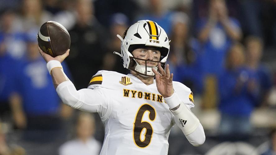 Peasley brings steady demeanor to QB position | University of Wyoming ...