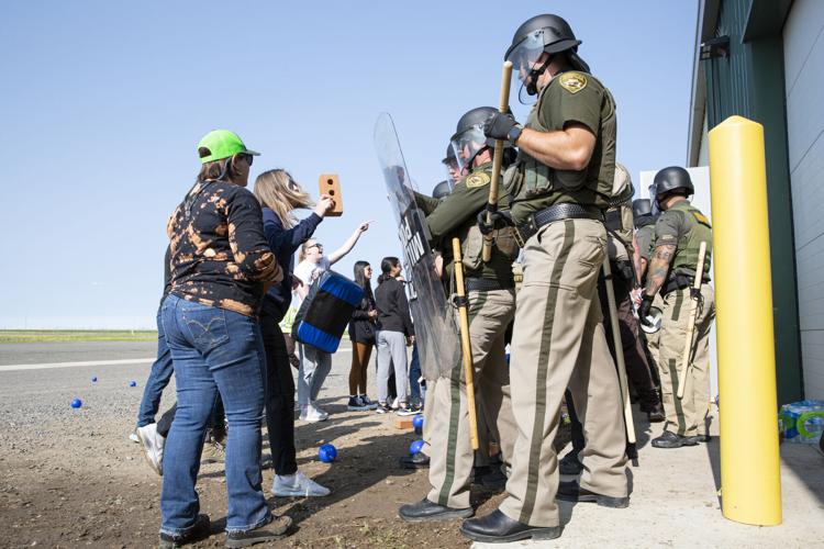 Vigilant Guard 23-3 mock riot exercise | Gallery | wyomingnews.com