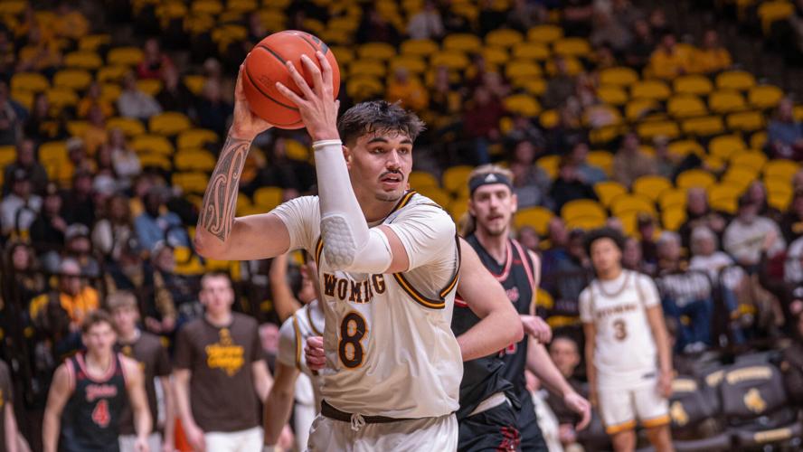 Cowboys blow out Coyotes, stay perfect at home | University of Wyoming ...