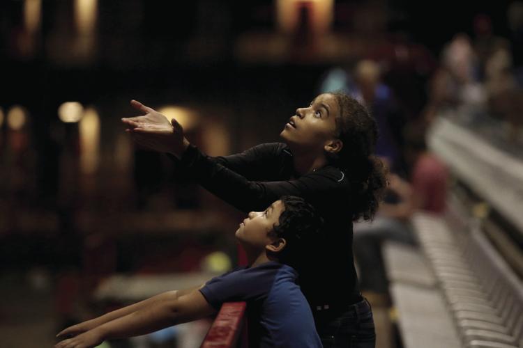 Fireworks show, after a brief rain delay, delights crowd | Gallery ...