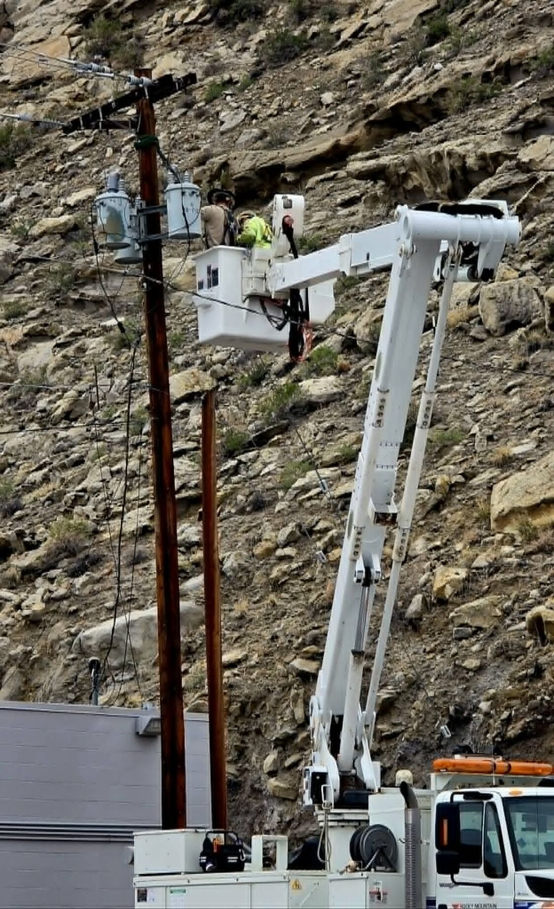 Power pole fire causes outages, elevator rescue in Rock Springs ...