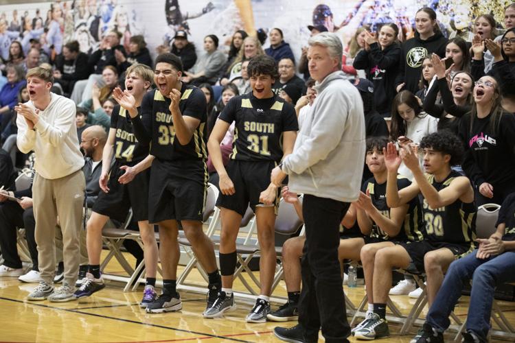Cheyenne East v Cheyenne South boys basketball | Gallery | wyomingnews.com
