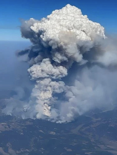 Fish Creek Fire crosses Togwotee Pass, forces evacuations | State ...
