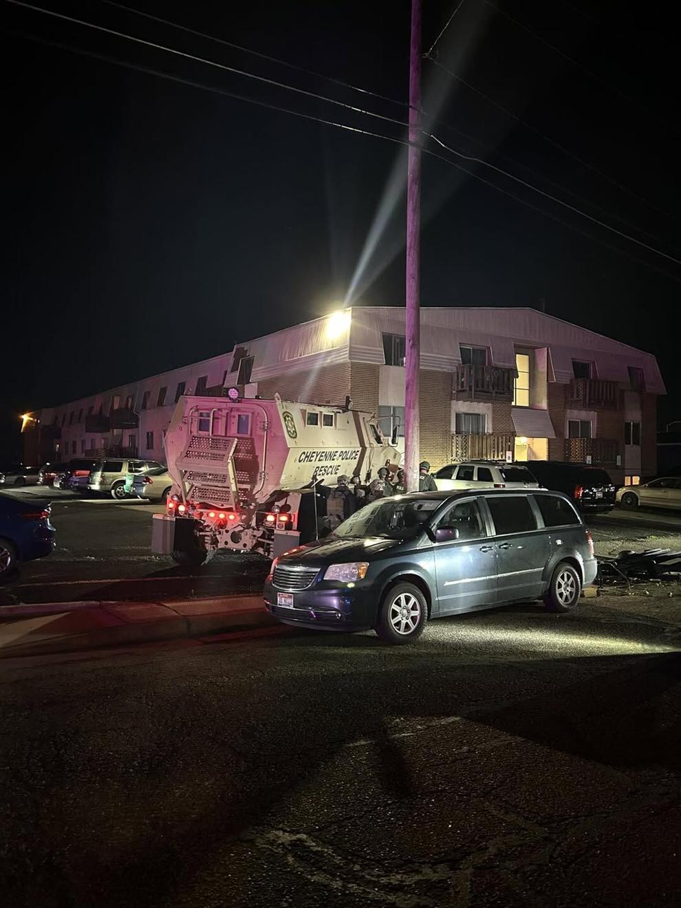 Court sets $10,000 cash bond for man arrested after a standoff with ...