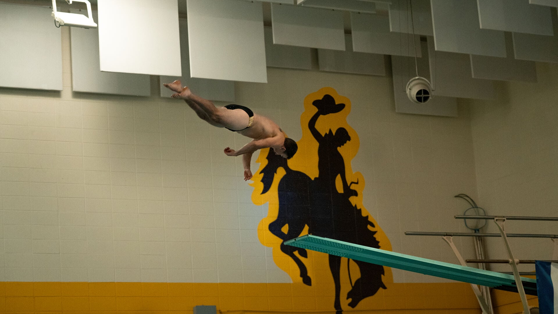 Wyoming swimming & diving hosts final meet in Corbett Pool | University ...