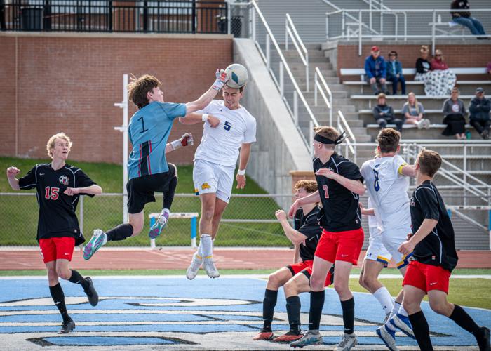 Cone-LeBeaumont beats the buzzer to help Central claim second-straight ...