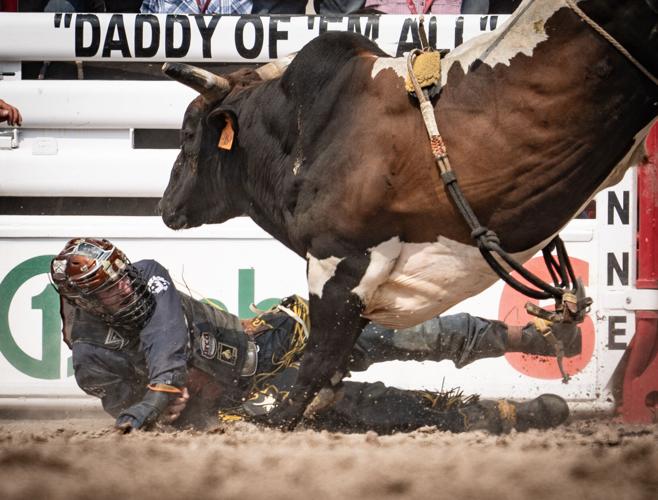 Zeke Thurston notches first 90-point ride of 128th anniversary Cheyenne ...