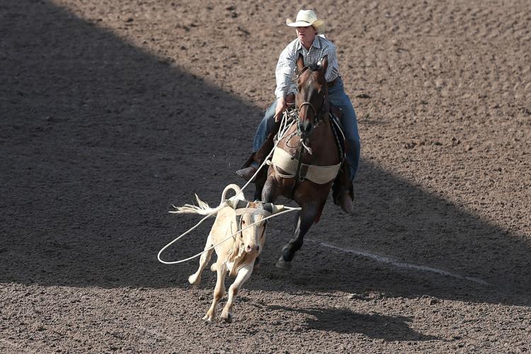 Sons of roping stars shine during steer roping qualifying | Rodeo ...