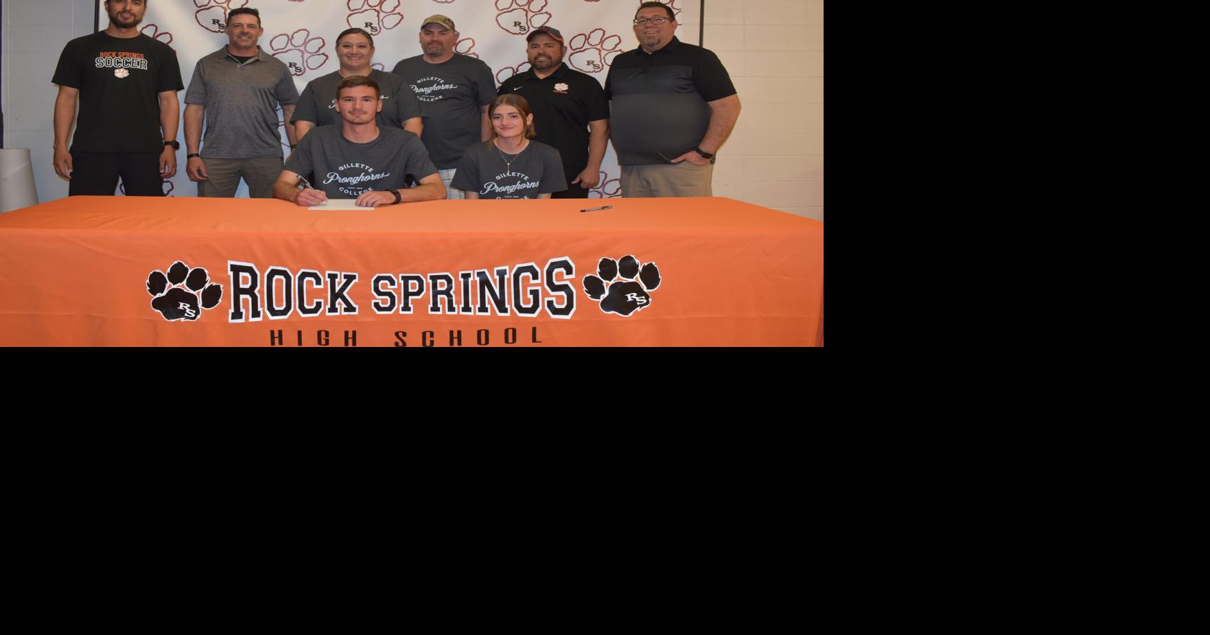 Staying close to home: RSHS senior Karson Curtis signs NLI to play ...