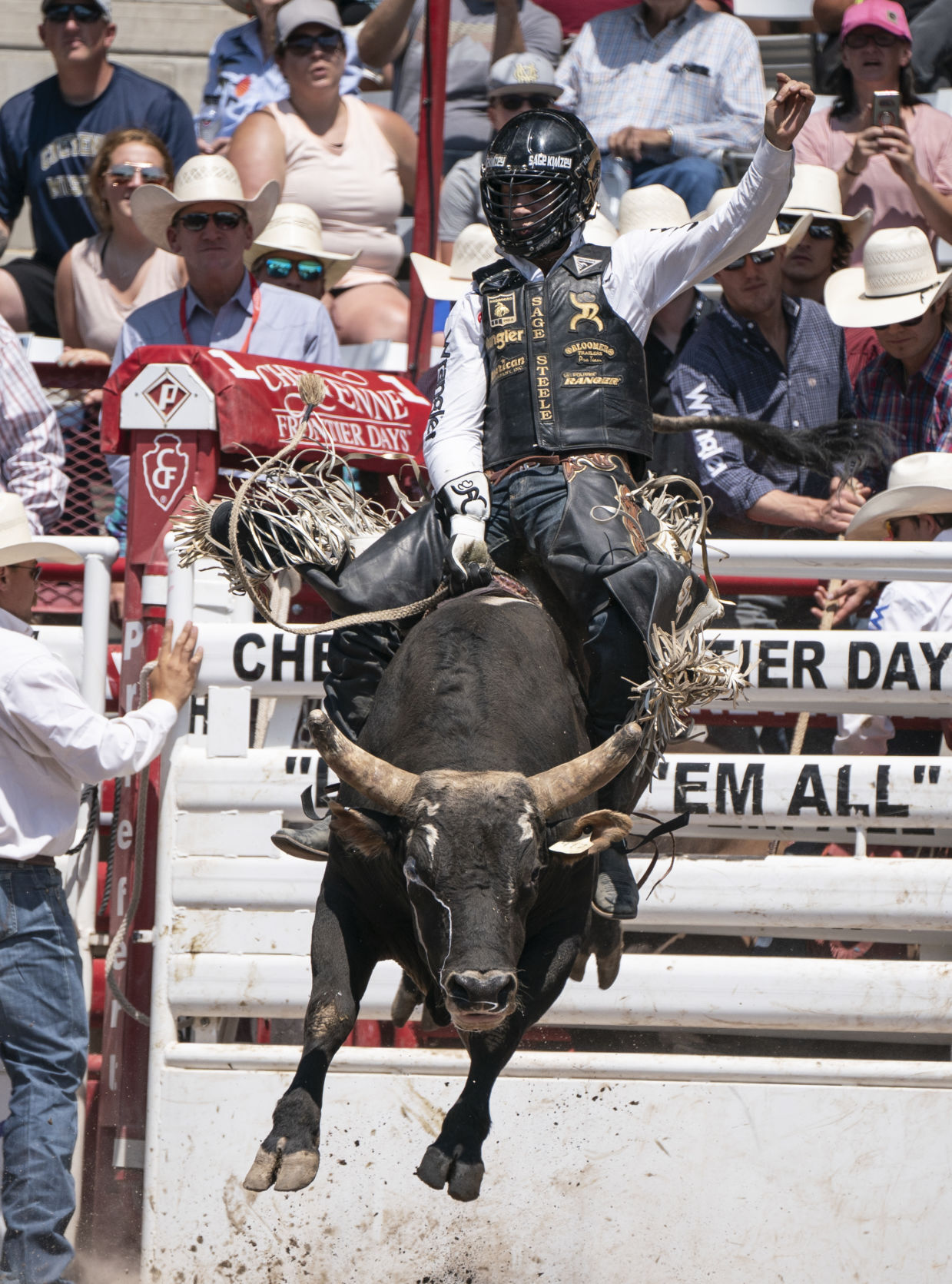 Rodeo athletes must work to stay healthy on the road | Cheyenne ...