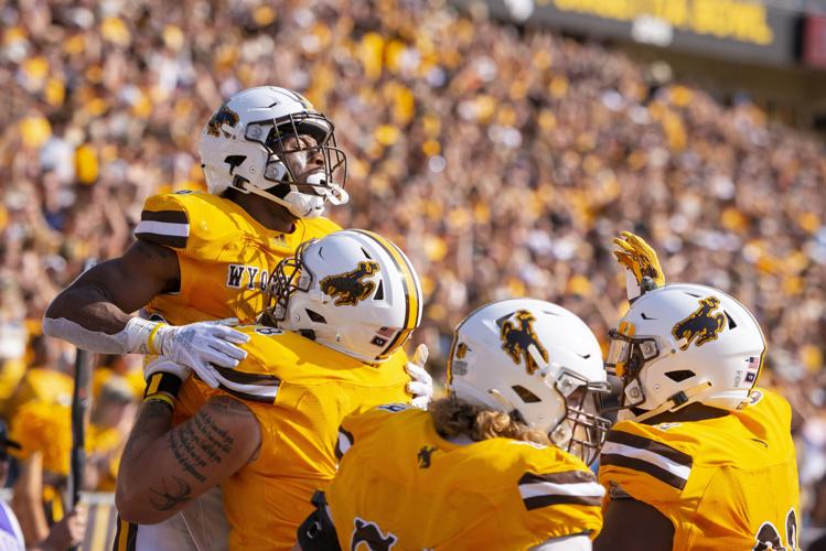 Hard work has Valladay running into UW record books | Football ...