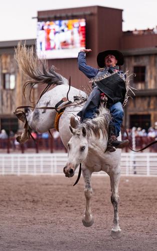Wacey Schalla posts highest score in bull riding to advance to finals ...