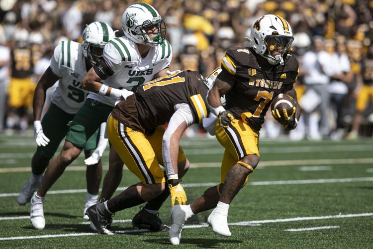 University of Wyoming v Portland State University football | Gallery ...