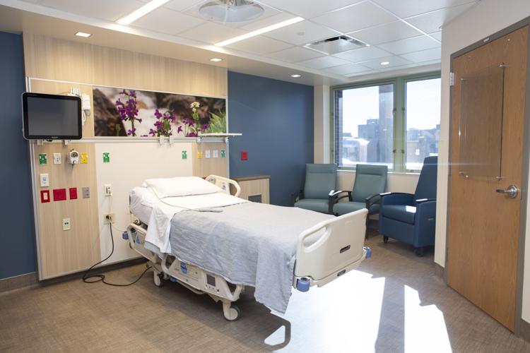 Public gets a first look at Cheyenne Regional Medical Center’s new ICU ...
