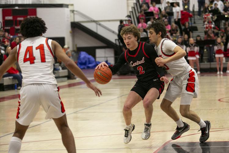 Cheyenne Central v Rock Springs boys basketball | Gallery | wyomingnews.com