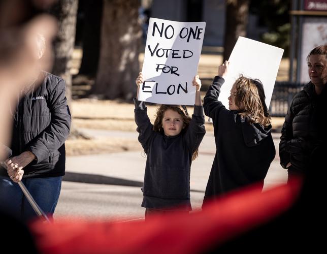 Anti-Trump protesters demonstrate outside Wyoming State Capitol ...