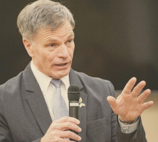 Governor joins Byron town hall meeting, highlights mental health ...