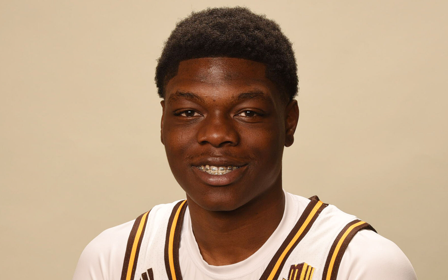 Walker, Harris power Wyoming men's hoops past Portland | WyoSports ...