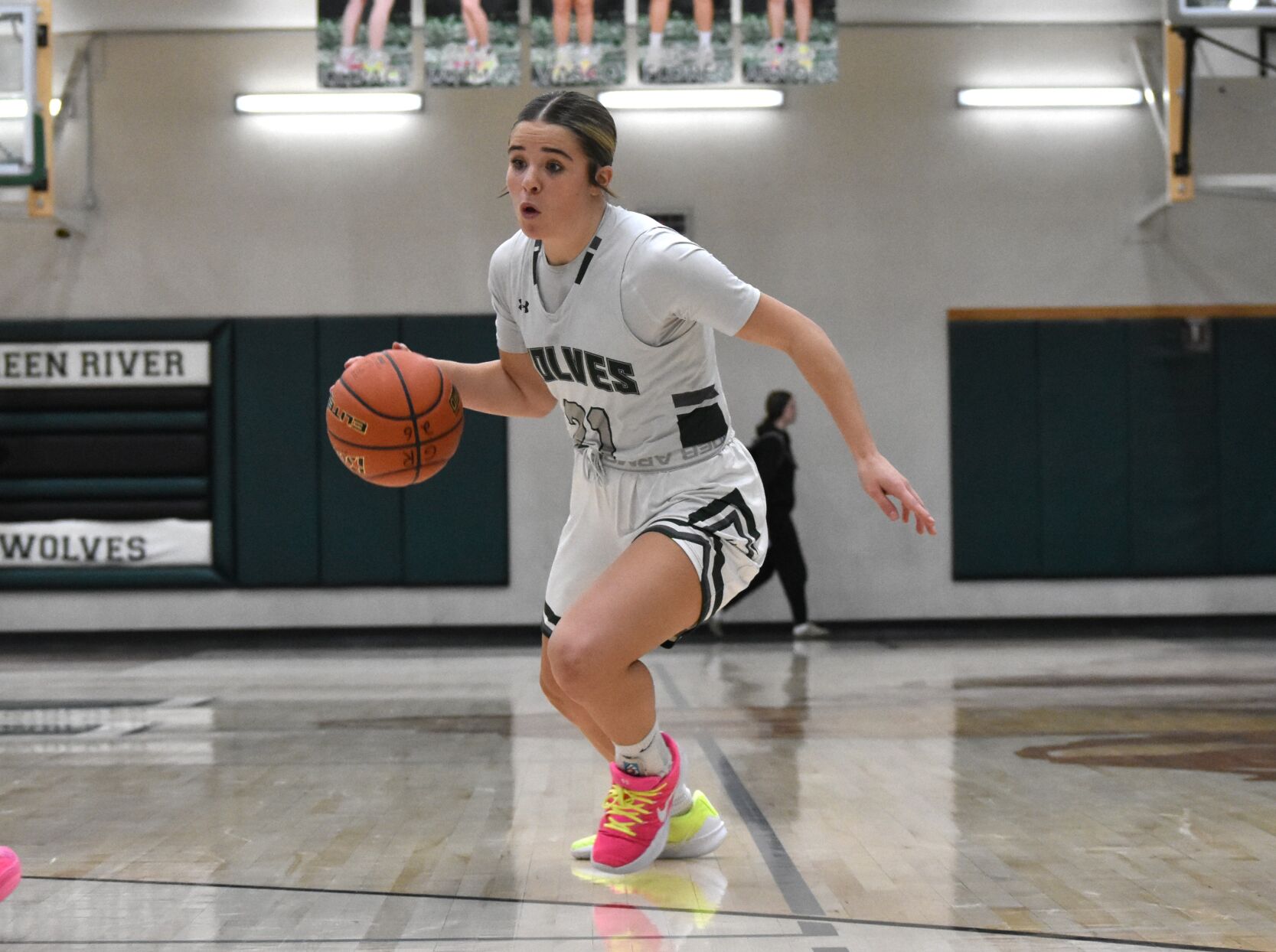 Wolves basketball teams crush Red Devils to start conference play ...