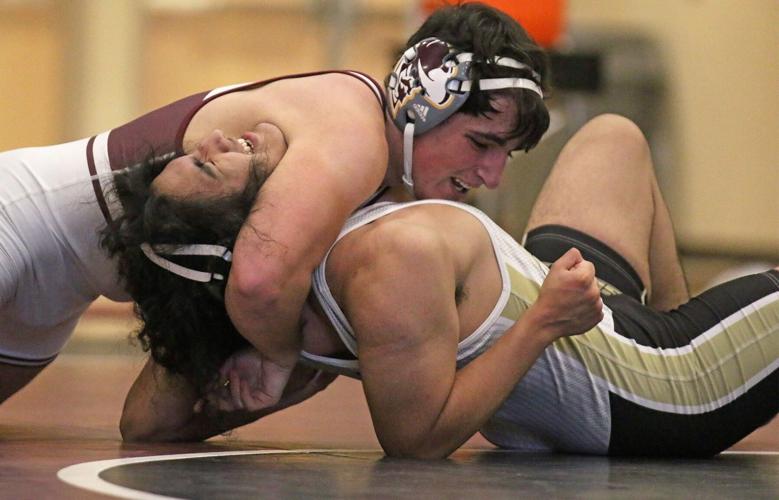 Plainsmen wrestling sweeps South at home | Cheyenne South | wyomingnews.com
