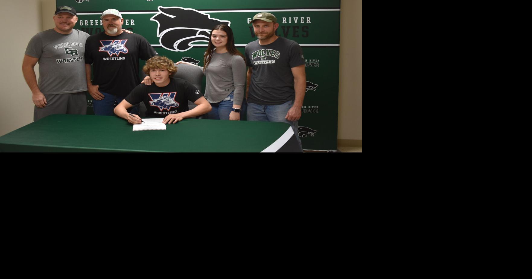 Heart of a champion: Decorated wrestler Tommy Dalton signs NLI to compete at Western | Rocket ...