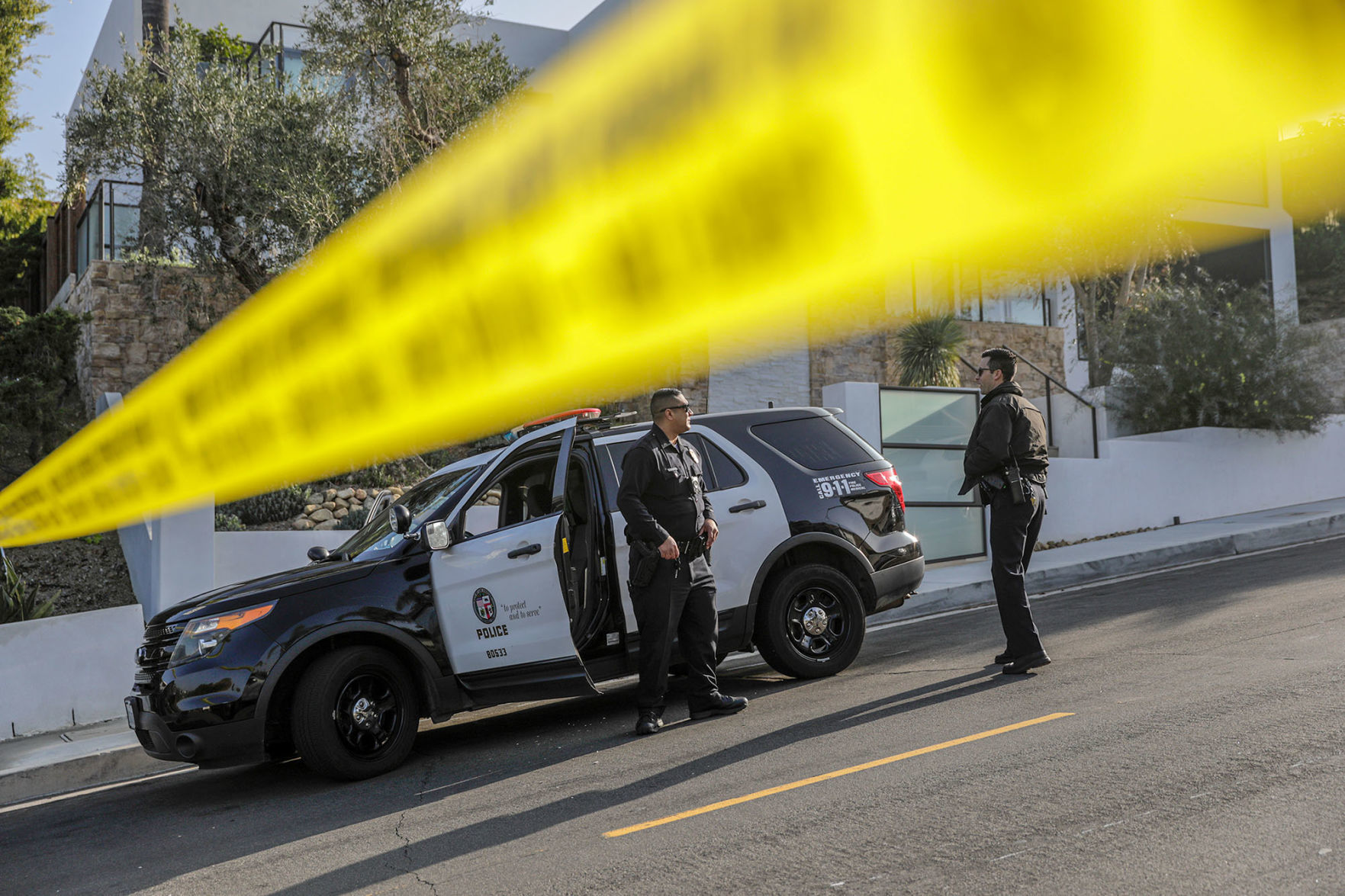 Security video shows at least 4 suspects in rapper Pop Smoke shooting ...