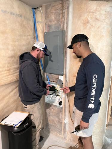 All West installs fiber internet in Mustang Ridge neighborhood | Rocket ...