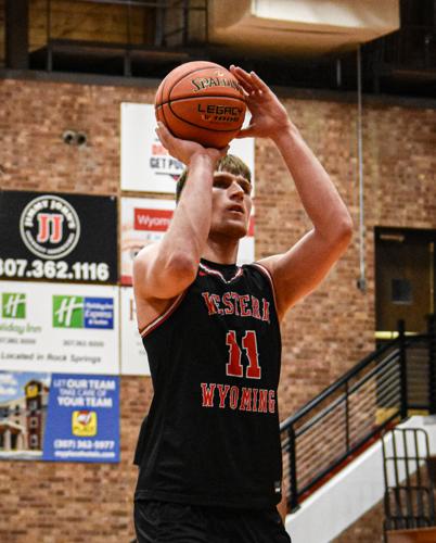 Mustangs split games in Casper on Valentine's Day | Rocket Miner ...