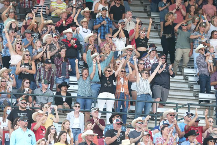 Wild horse racing produces a thrill | Cheyenne Frontier Days ...