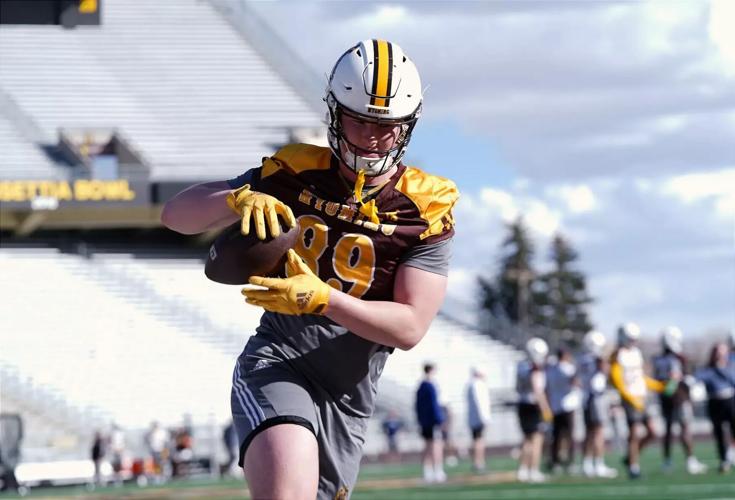 Wyoming TE Jake Wilson building off strong spring camp | University of ...