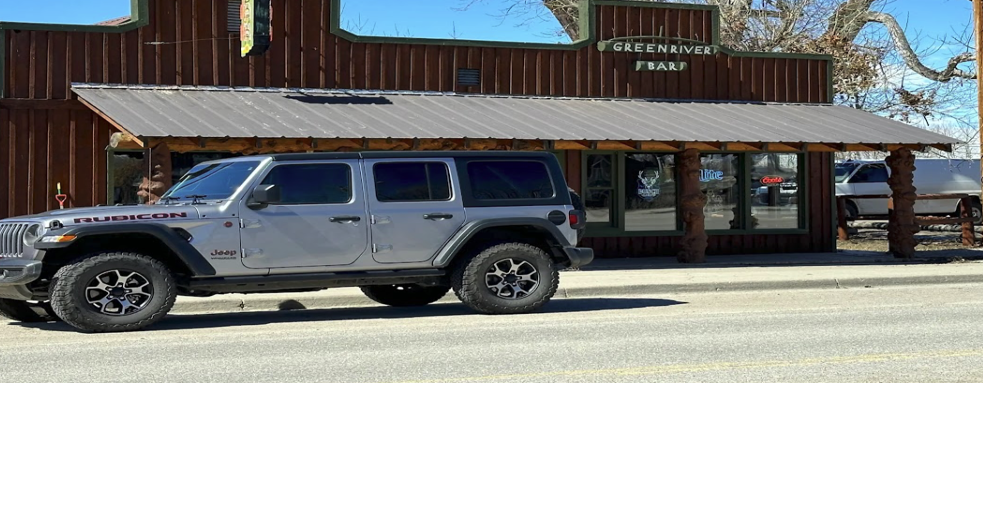 Eyewitness describes Wyoming wolf’s final hours in the Green River Bar ...